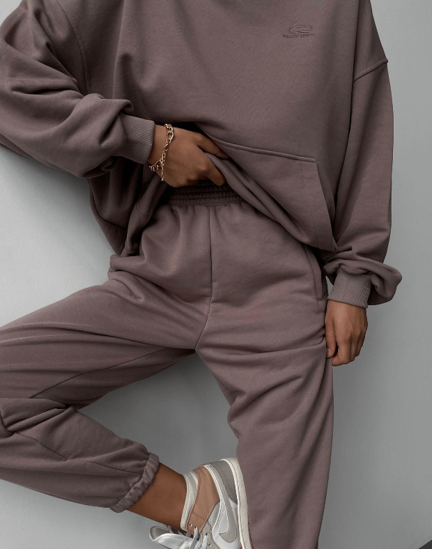 Осінні оверсайз джогери з логотипом капучіно купити в Києві Штани Спортивні штани в магазині